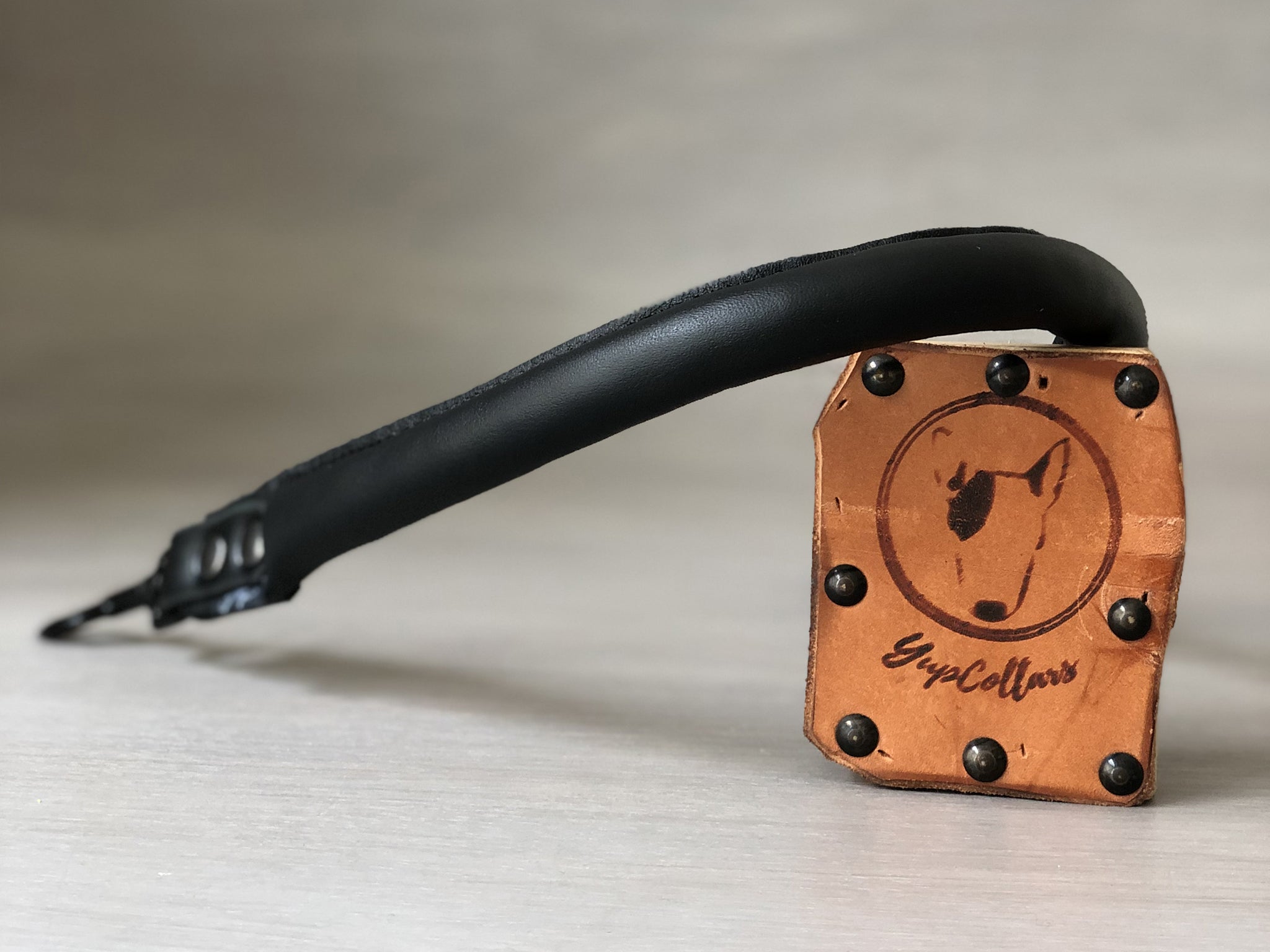 Custom Rounded Leather Pulling Handle for Service Dog Harnesses– Yupcollars